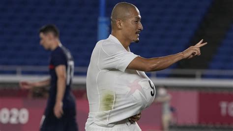 Foto Tuan Rumah Pesta Empat Gol Tanpa Balas Prancis Angkat Koper Dari Olimpiade Tokyo