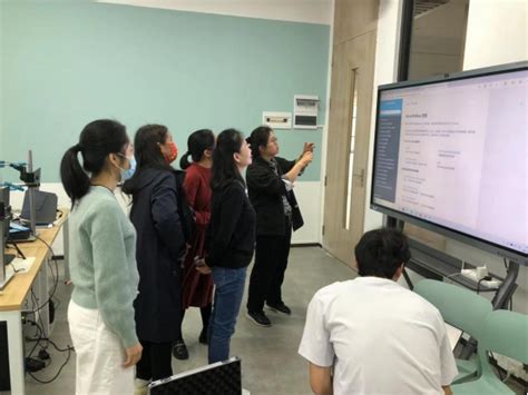 智能工程学院人工智能实训基地开展教学设备安装调试和操作培训 智能制造与汽车学院 广州华商职业学院