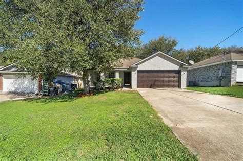 146 Shadow Wood Trl Cedar Creek Tx 78612 ®