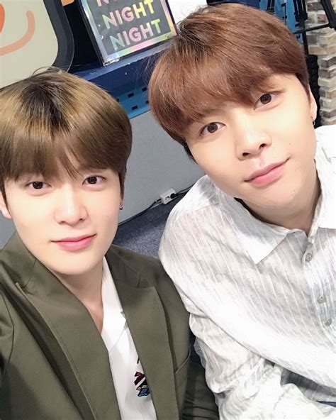 Nct의 나잇 나잇 On Instagram “ 셀카실력이 쑥쑥 자라는 중 ☺️ 오늘의 쟌디재디 💕 재쟈요 🌙” Nct