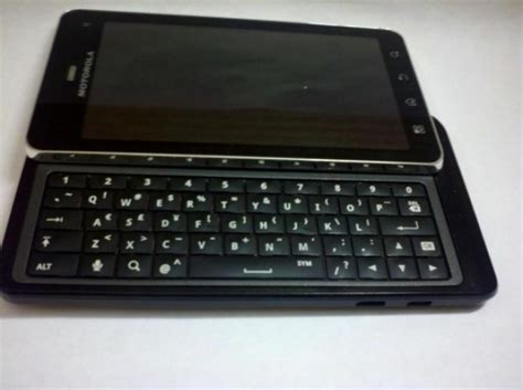Motorola Droid 3 Pictured Again With Dedicated Number Row Keyboard
