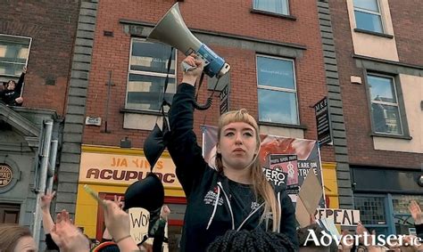 Advertiser Ie Stand In Awe Of All Mná