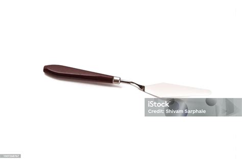 팔레트 나이프 흰색 배경에 고립 된 예술가 도구 흰색에 고립 된 스테인레스 스틸 페인팅 팔레트 나이프 0명에 대한 스톡 사진 및