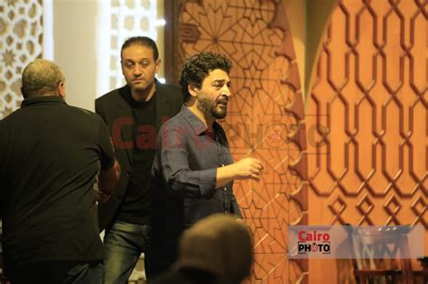 هشام عباس وحميد الشاعري يقدمان واجب العزاء في علاء عبد الخالق صور