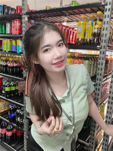 นิยมสาวเซเว่น เห็นเราเอ๋อ ๆ อย่ามาเผลอรักเรานะ 💗