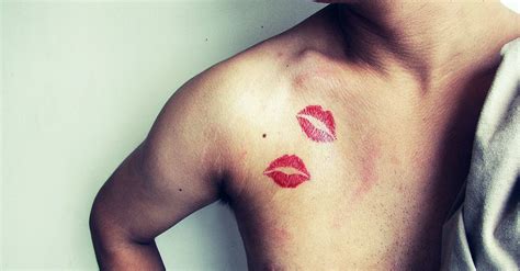 Tatuajes De Labios Y Besos Con Significado Para Hombres Y Mujeres