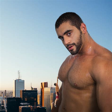 Giant And Tiny By Ksk199999 On Deviantart