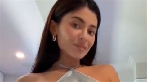 Kylie Jenner Slammed For Flaunting Her Wealth With 300k Birkin Bag