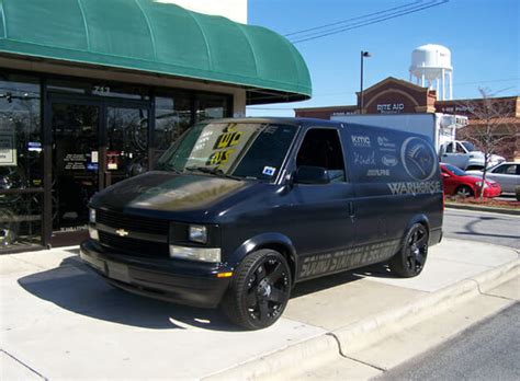 Car Security System Installs Sound Station Security