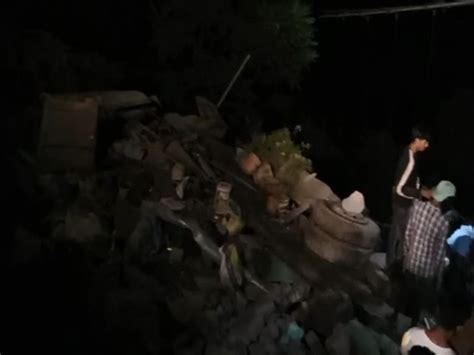 जोशीमठ में दर्दनाक हादसा हेलंग में ढही बिल्डिंग एक की मौत चार लोगों