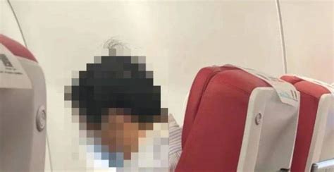 头等舱男子辱骂空姐“手脏”威胁乘客？航空公司回应腾讯新闻