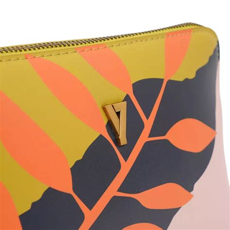 Jual Thys [thys] Thys Ukuran M Botanic Tas Kosmetik Square Pvc Mix Original 2026 Zalora