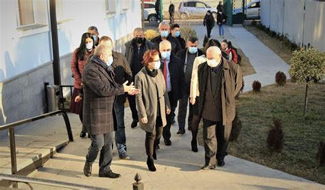 ეკატერინე დგებუაძე სოფელ პატარა ქანდის საჯარო სკოლაში სასწავლო პროცესის