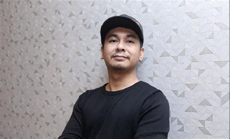 Kisah Inspiratif Raditya Dika Penulis Dan Komika Sukses Indonesia