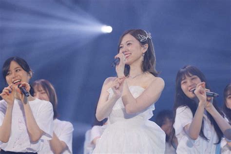 卒業コンサートで熱演する乃木坂46の白石麻衣 スポニチ Sponichi Annex 芸能
