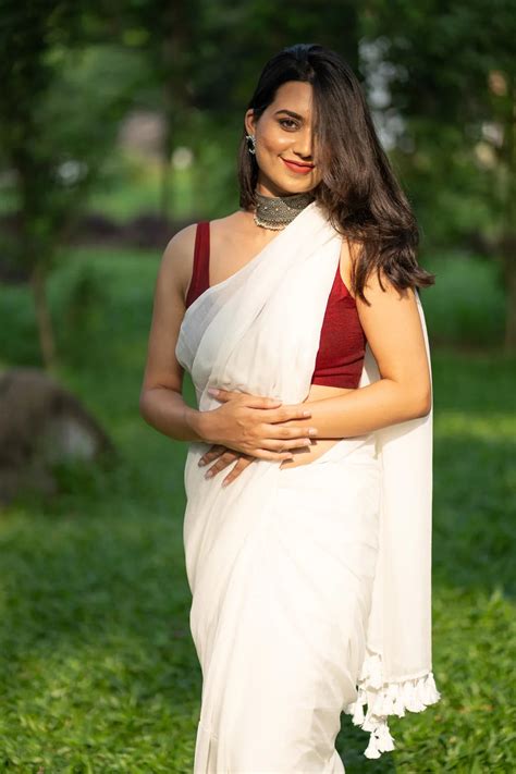 Noori White Plain Saree I Love Sarees