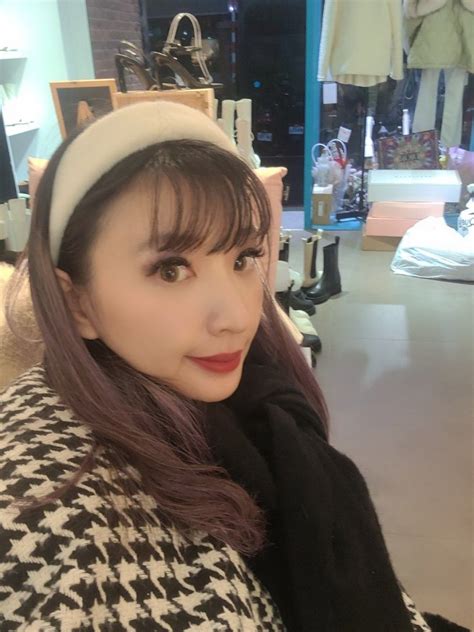 心臟長腫瘤！美女主播「父親剩3個月壽命」她崩潰求醫 病況嚴重「只能不麻醉動刀」痛哭：很擔心失去他