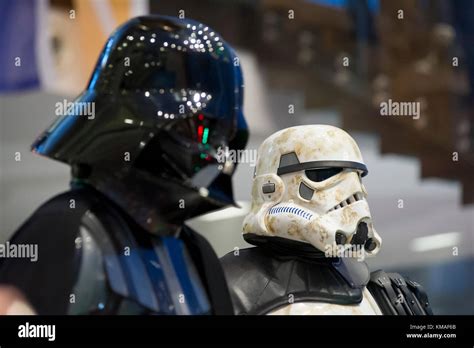 Star Wars Fans Angezogen Fotos Und Bildmaterial In Hoher Auflösung