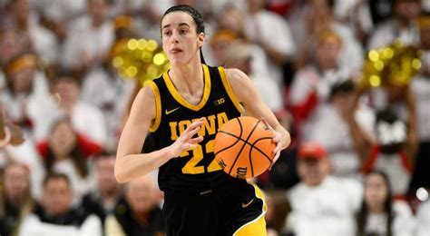 Iowas Caitlin Clark Just 39 Points From New Ncaa Scoring Record