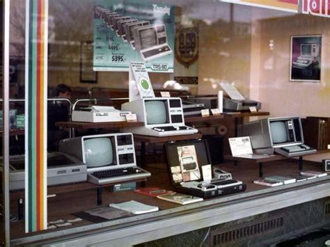 Interesting Photos Of Computer Stores In The 1970s And 1980s ~ Vintage