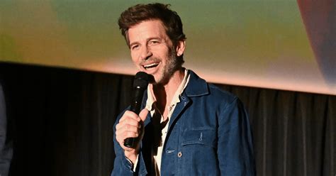 Why Fans Think Zack Snyder Is Returning To Dc In James Gunns Dcu