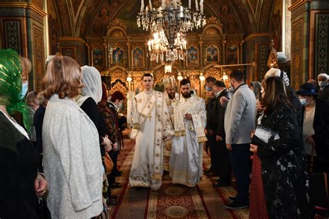 Slujire arhierească în Parohia Sfinţii Arhangheli Mihail și Gavriil
