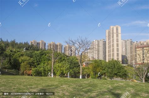 晋江城市公园与楼房 城镇风貌 建筑摄影 摄影 汇图网www huitu