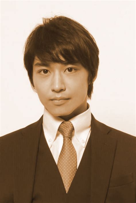 ドラマに175本以上出演する、東根作寿英が芸歴30周年記念して企画・出演の舞台『boss And Police ～ガケデカ後藤誠一郎～』を上演