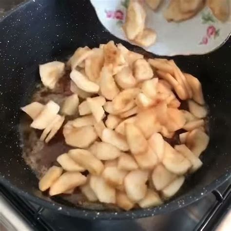 Перевёрнутая шарлотка с карамелизированными яблоками 😋👍 Youtube