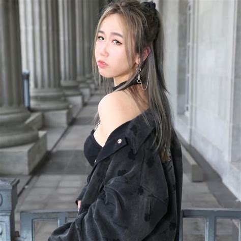 Gwen Leong G Wen • Threads Say More