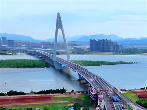 7月份中国经济运行总体平稳、稳中有进