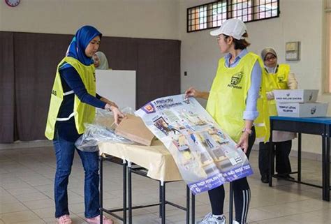 Final Preparations For Ge15 Polling Day Going Well Awani International