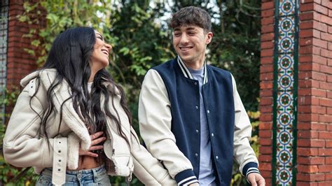 6 Things Deeply Desirable Men Do On A First Date Yourtango