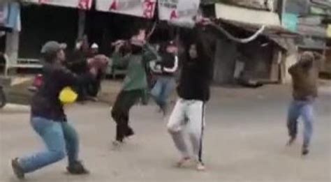 Miris Tangan Kanan Nyaris Putus 4 Pelajar Di Bogor Alami Luka Luka Usai Tawuran Di Luar Jam