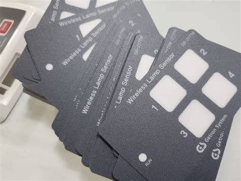 실크인쇄후 톰슨가공으로 사출물앞면에 부착하는 Pc명판 Pc스티커 렉산스티커 누름버튼명판 필요하신만큼 제작 가능 네이버 블로그