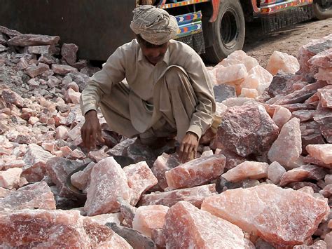 پاکستانی نمک کو عزت دو‘ مگر یہ عزت کیسے ملے گی؟ Urdu News اردو نیوز