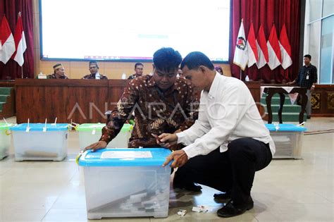 Rapat Rekapitulasi Suara Pemilu 2024 Kota Dumai Antara Foto