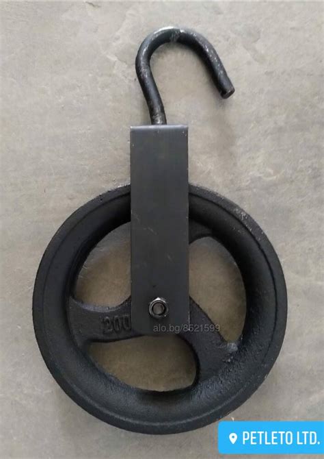 Макара с кука Ф 200 мм тип строителна Строителни материали Свищов Макара с кука Ф 16