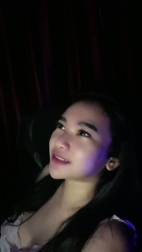 TELEGRAM MBACU Beuh Mantapnya Pengen Kenyot Susu Bulat Hanny