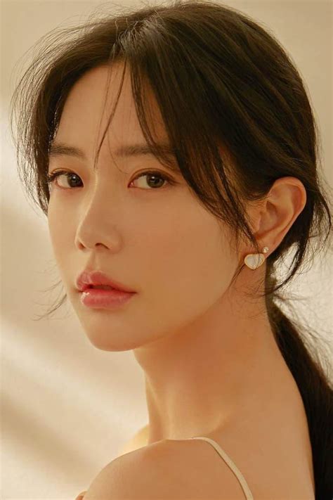 Clara Lee About Entertainmentie Clara Lee About Entertainmentie