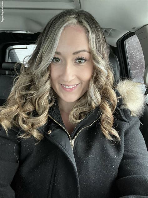 Momdd98 Momdd1998 Nude Onlyfans Leaks The Fappening Photo