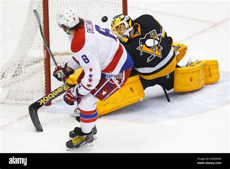 Washington Capitals Alex Ovechkin 8 Lifts The Puck Over Pittsburgh
