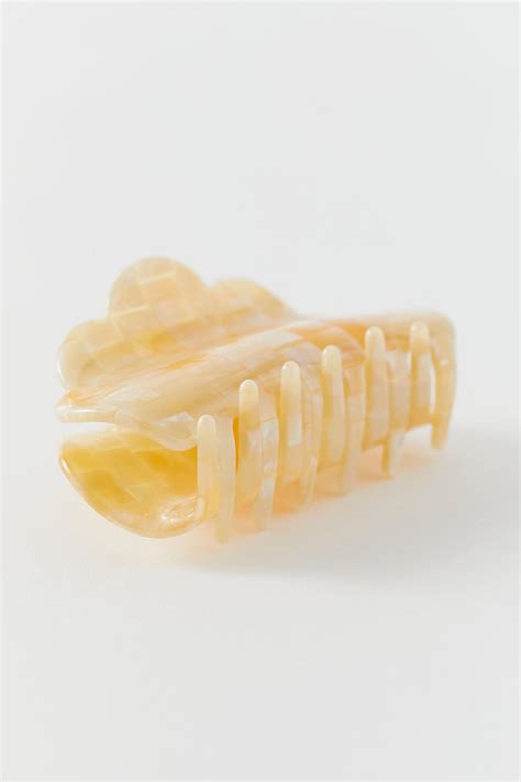 Casa Clara Sullivan Shell Claw Clip Urban Outfitters Mexico Clothing Music Home Accessories