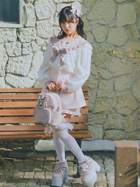 Pin By M M On Treet Tyle Lolita Fashion Kawaii Fashion Cute Outfits