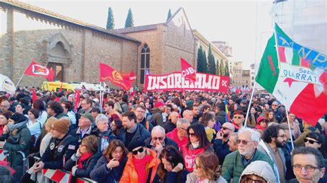 Firenze La Sinistra Scende In Piazza Schlein Già Flirta Con Conte E
