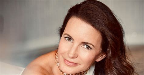 Mỹ Nhân Phim Sex And The City Tuổi 60 Có 2 Bảo Bối Giúp Mắt Giảm Nếp Nhăn