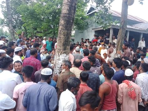করিমগঞ্জে বাড়ির সীমানার বিরোধের জেরে ১৬ জনকে কুপিয়ে জখম Barta Bazar