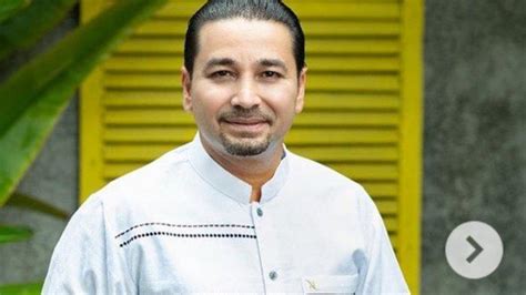 Aktor Umar Lubis Bintang Jilbab In Love Jajal Dunia Teater Ini