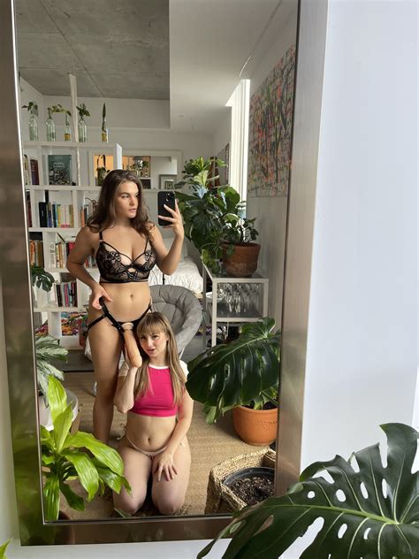Mistress Dasha Bond On Twitter RT Dashbondar Ariabanksx Gets Stuck