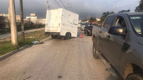 Remolque Sin Control Choca Contra Un Taxi Enfoquex